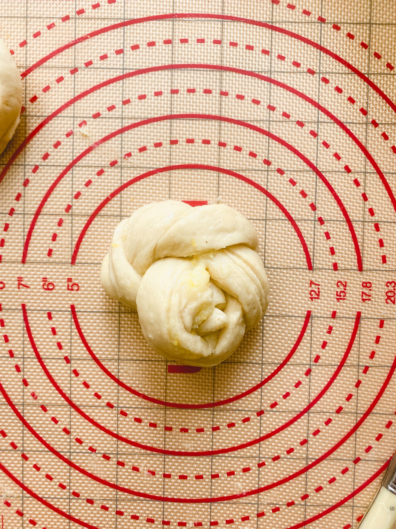 Lemon sweet buns – Break or Bake
