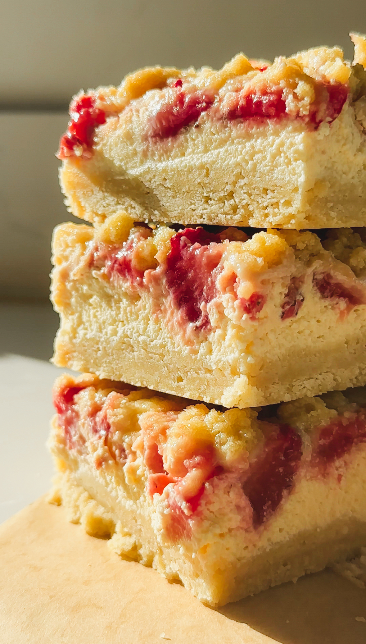 Strawberry Cheesecake Crumble Bars – Break or Bake